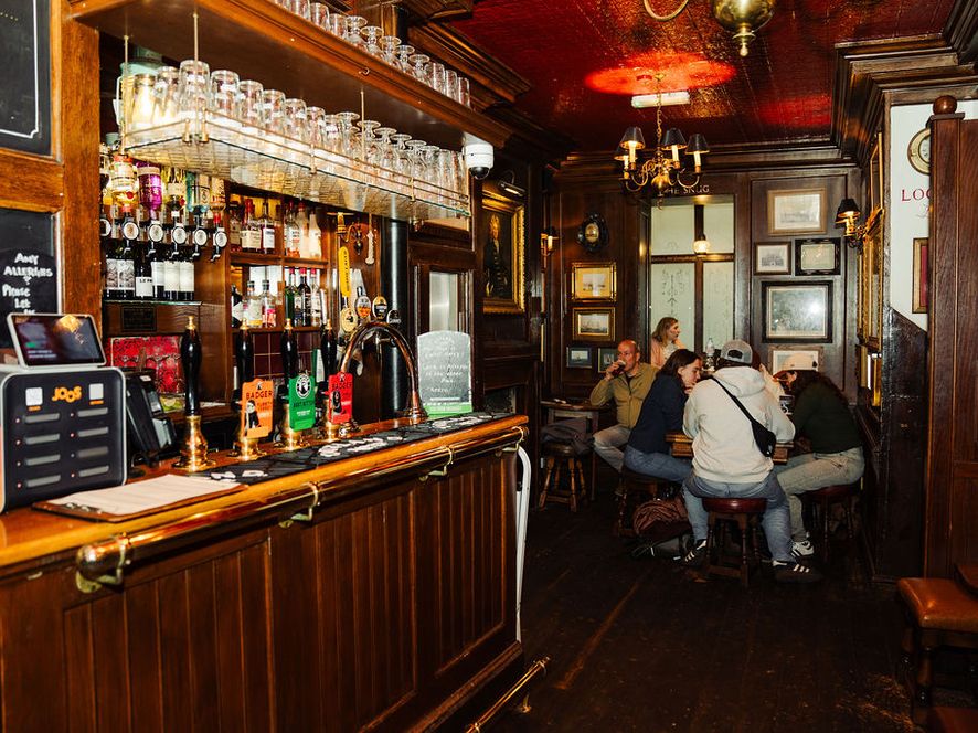 Ship & Shovell | Charming Pub Restaurant, Charing Cross, London